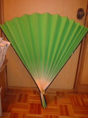 weaponized paper fan - Tag - Character - AniDB